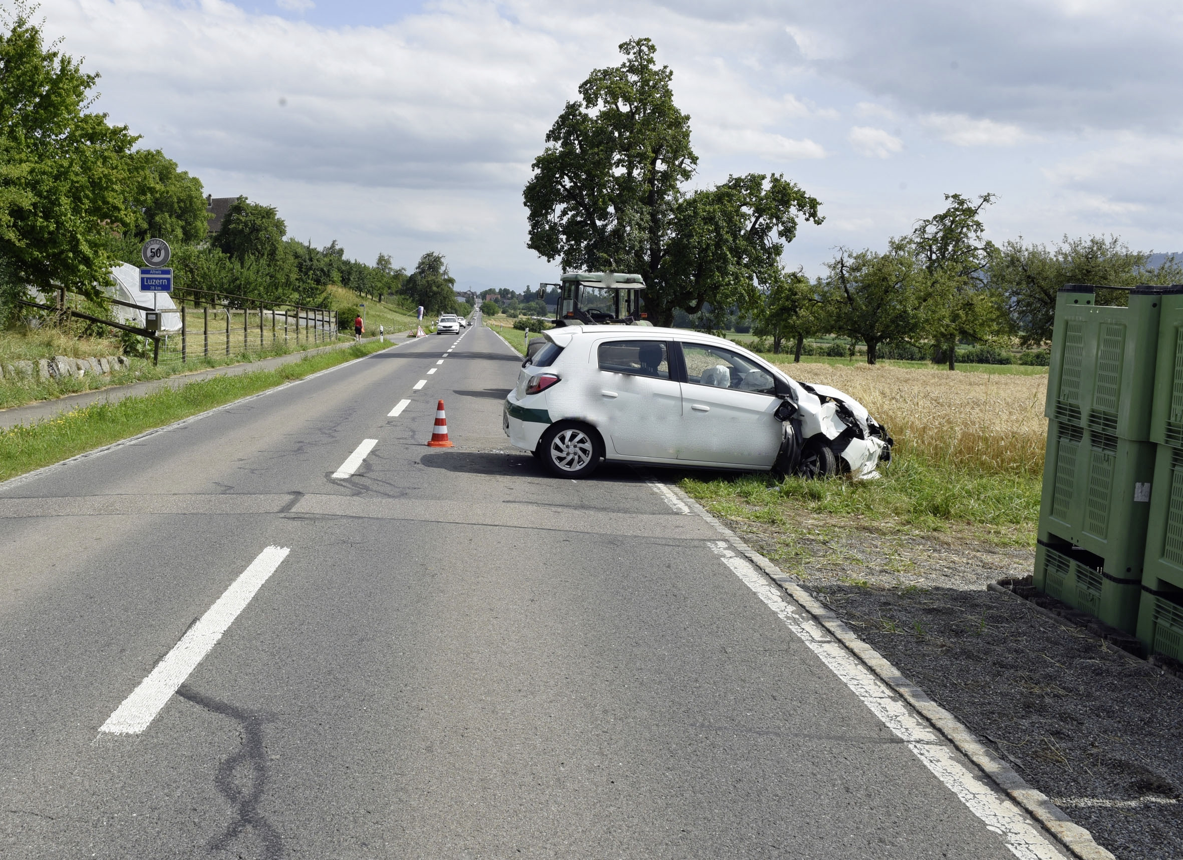 Der Schweizer Bauer: Crash zwischen Auto und Traktor – Ausweis eingezogen