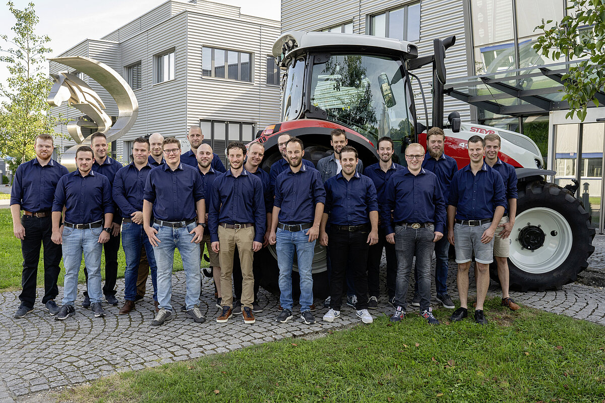 15 neue Landmaschinenmechaniker-Meister - Der Schweizer Bauer