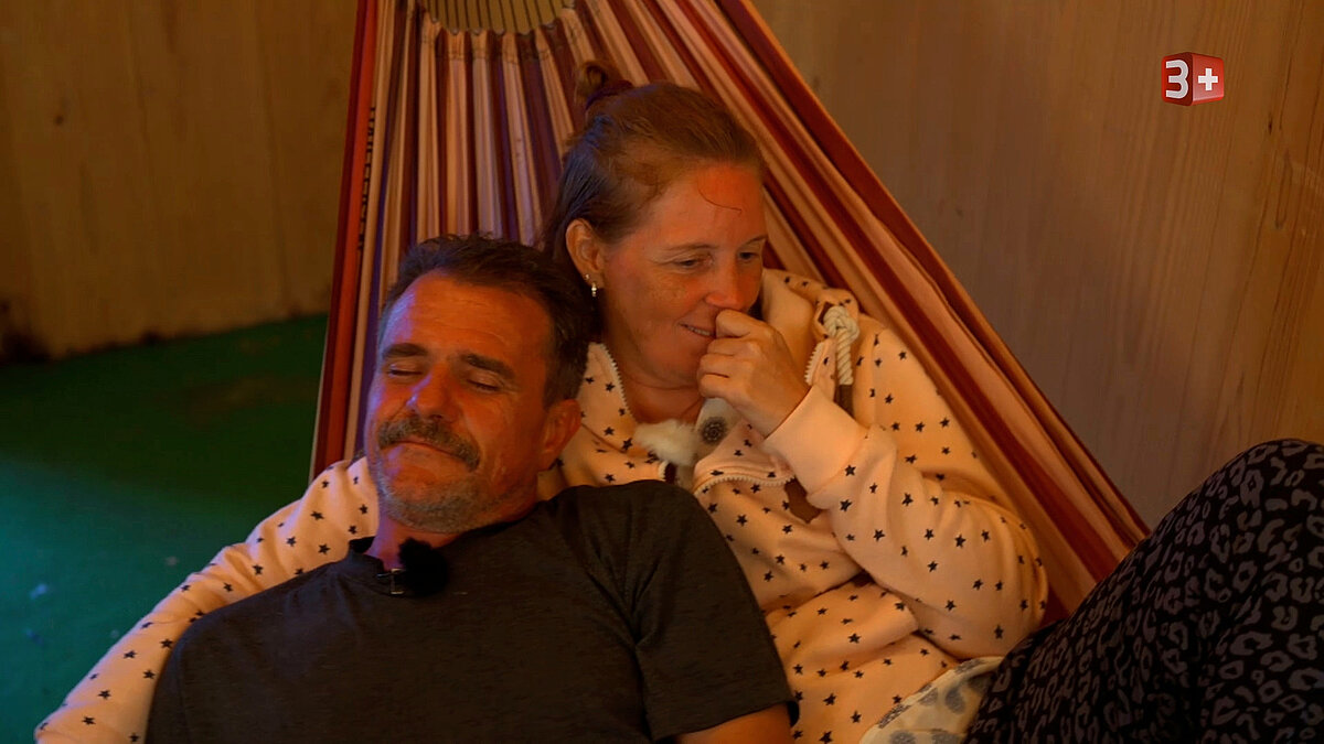 Der Schweizer Bauer: «Bauer, ledig, sucht»: Geht es ihr zu schnell?