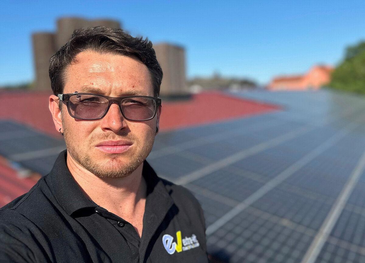 Der Schweizer Bauer: Wenn ein Bauer seinen eigenen Solarstrom nicht ...