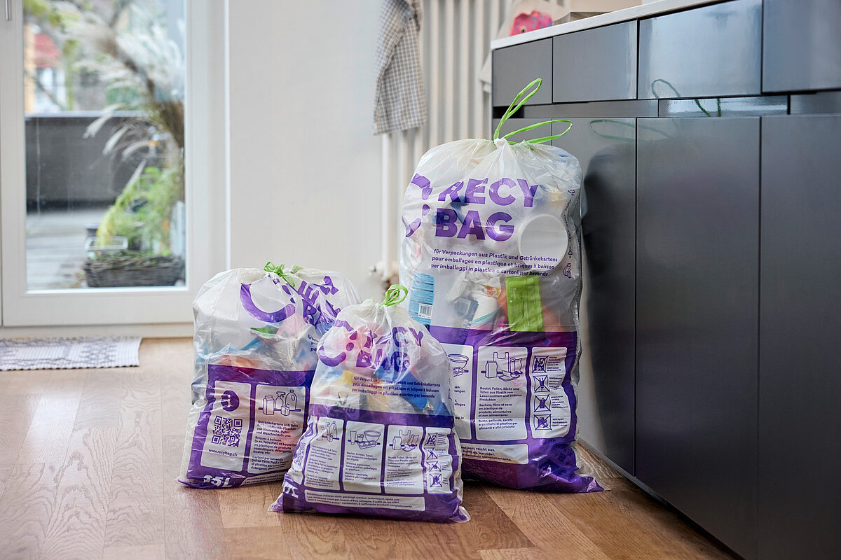 Der Schweizer Bauer: Neues Plastik-Sammelsystem gestartet