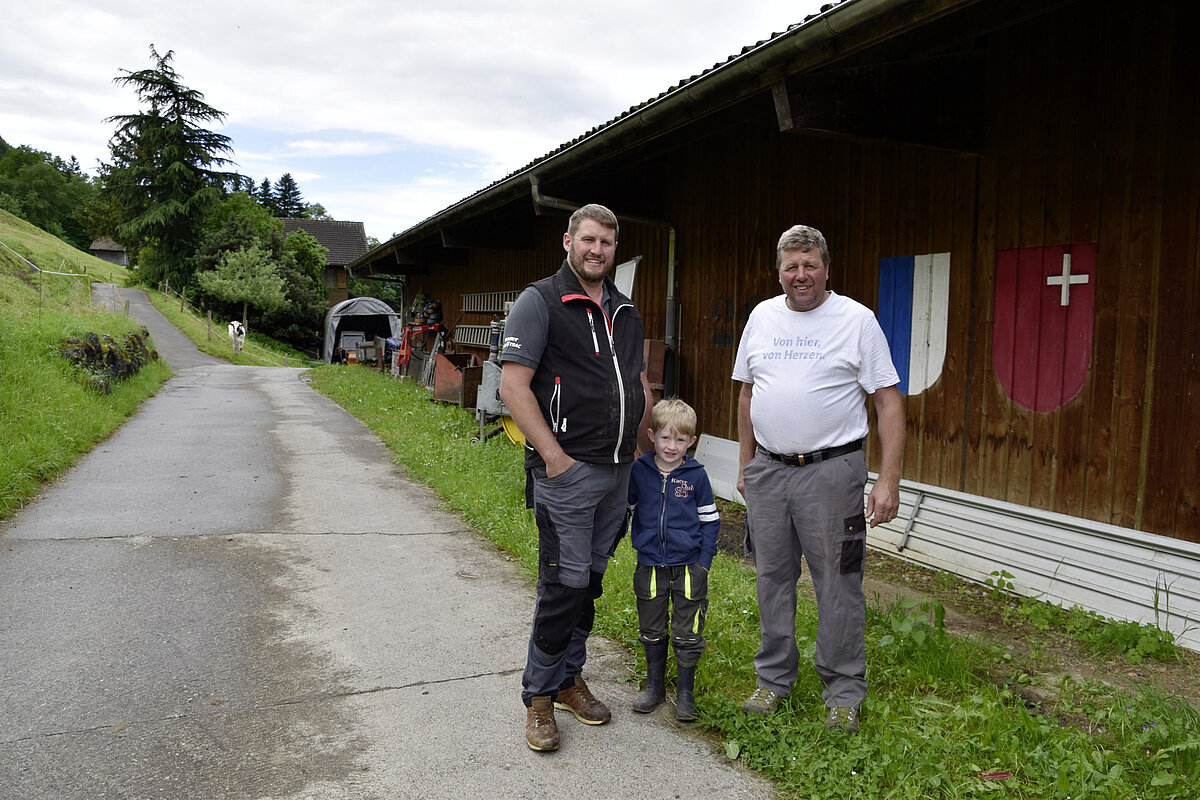 Der Schweizer Bauer: Ihr Stall steht in zwei Kantonen