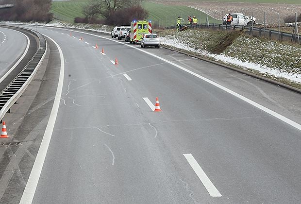 Von Autobahn auf Acker katapultiert - Der Schweizer Bauer