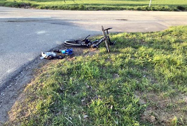 Der Schweizer Bauer: Velofahrer kollidiert mit Traktor